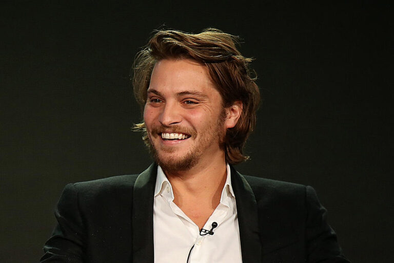 LUKE GRIMES - E-Fame management